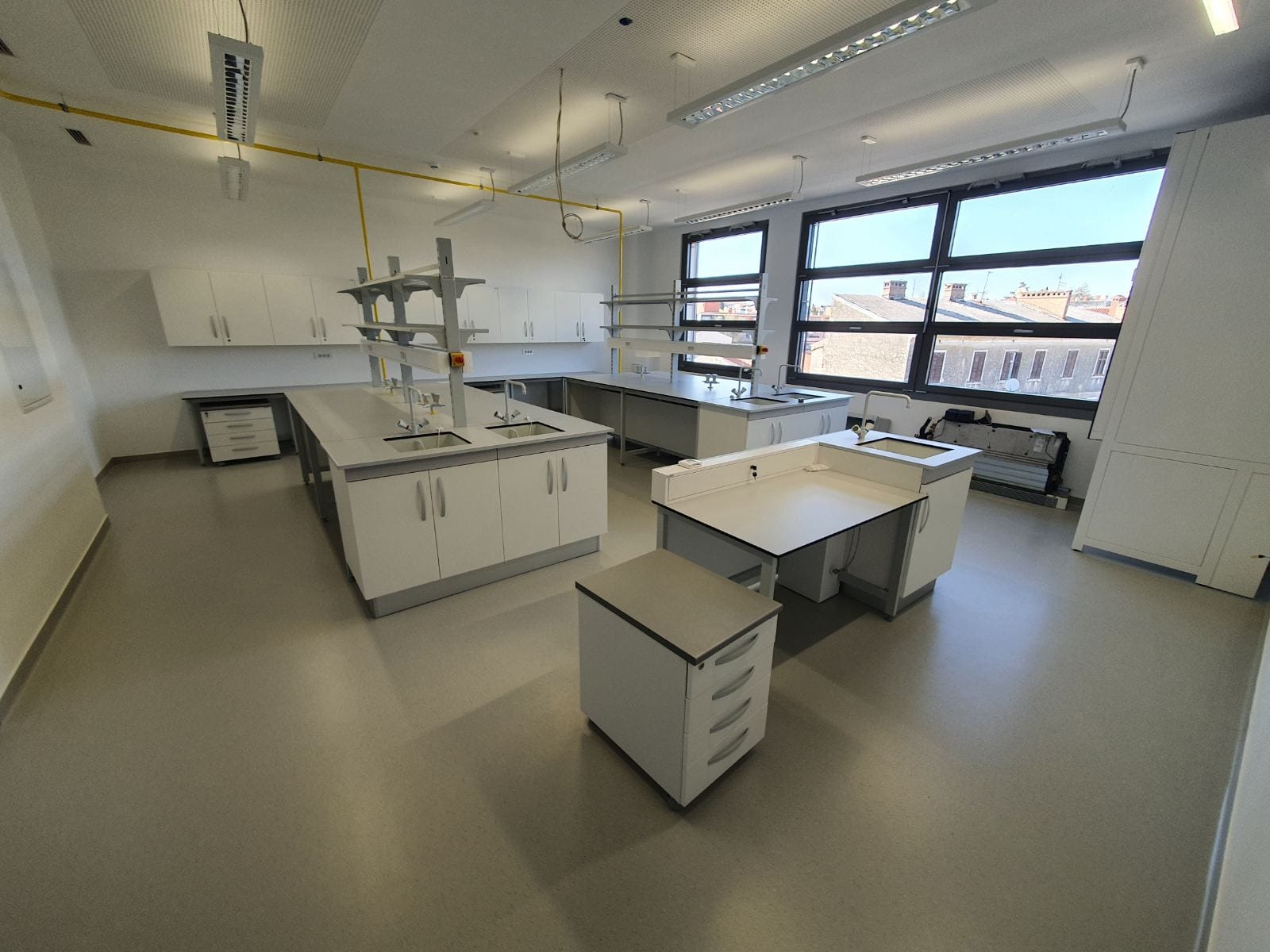 LABORATORIJSKI NAMJEŠTAJ - Efcon-line